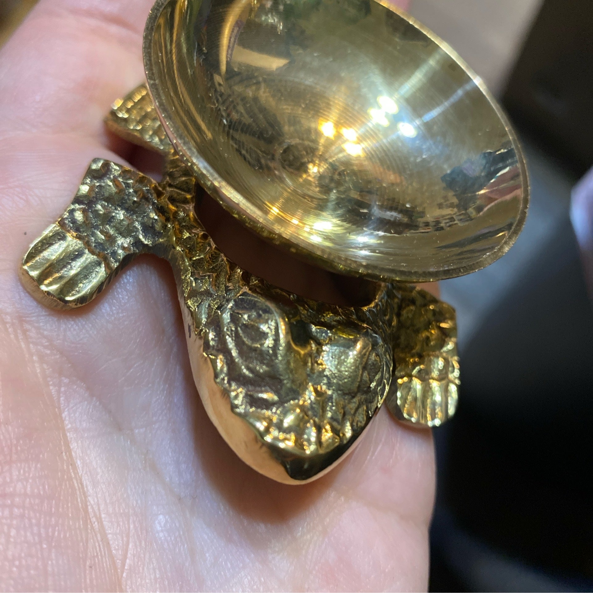 Brass Frog Holder | Oktober's *Occult Shoppe*
